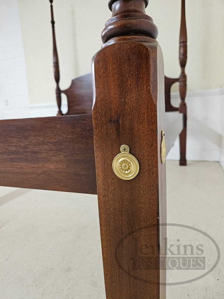 Henkel Harris Mahogany Rice Carved Bed (Queen) – Jenkins Antiques